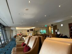 Emirates Boeing 777 First Class Review (Singapore-Melbourne)