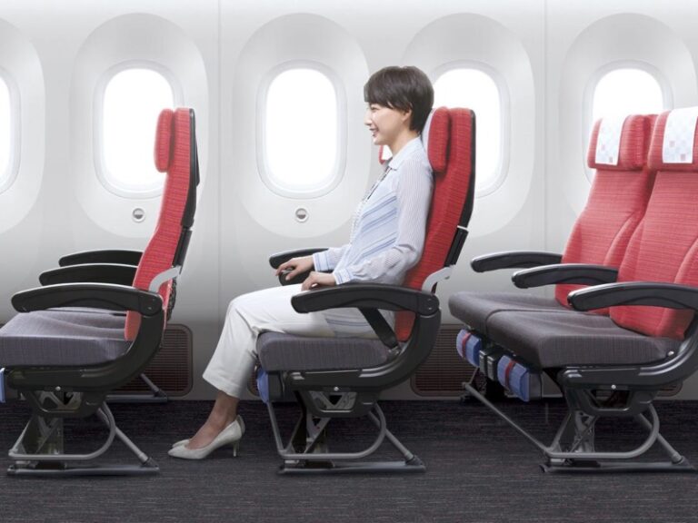 What to Expect on QF5 from Sydney to Rome via Perth