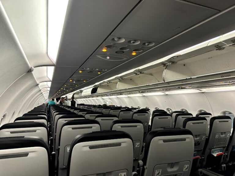 Avianca Airbus A320 Economy Class Review