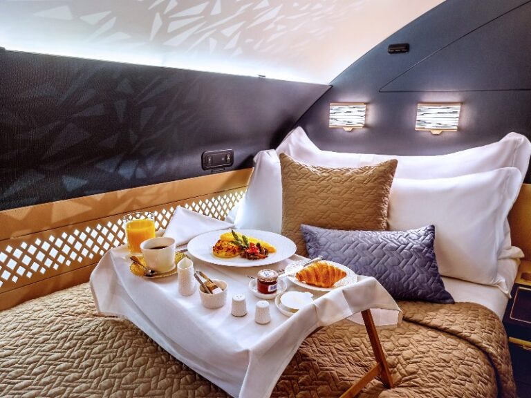Ultimate Guide to Singapore Airlines First & Suites Class