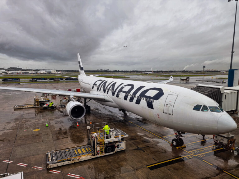 How to Maximise Qantas Double Status Credits in March 2025