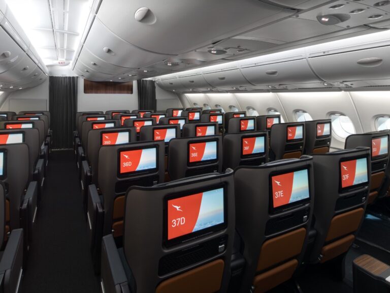 What to Expect Flying Qantas to Paris on QF33